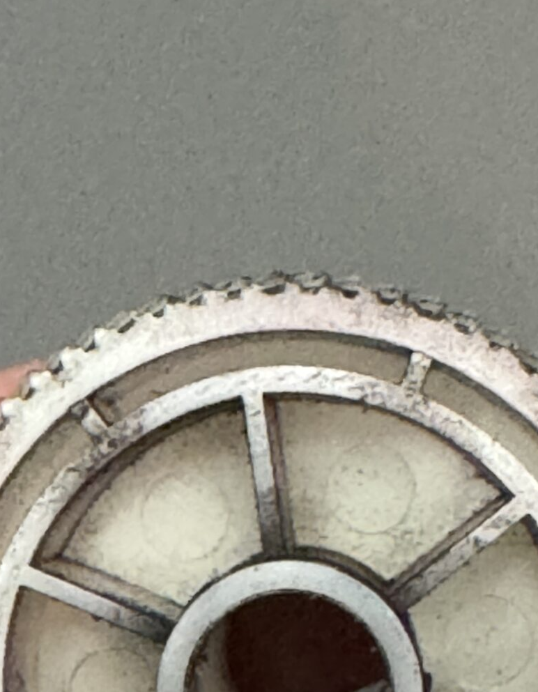 Bad condition motor shaft and gear images – DG3 Printing Services